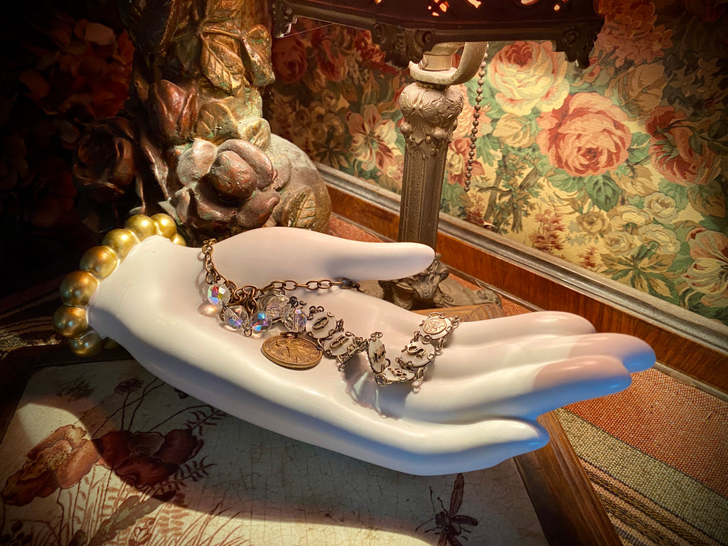 hand-dish | Hopeless Romantic Trading